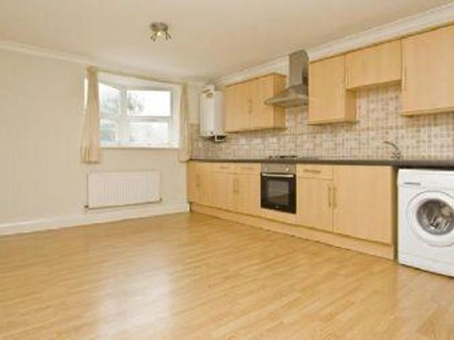 2 Bedrooms Flat for rent in Maitland Road, London E15