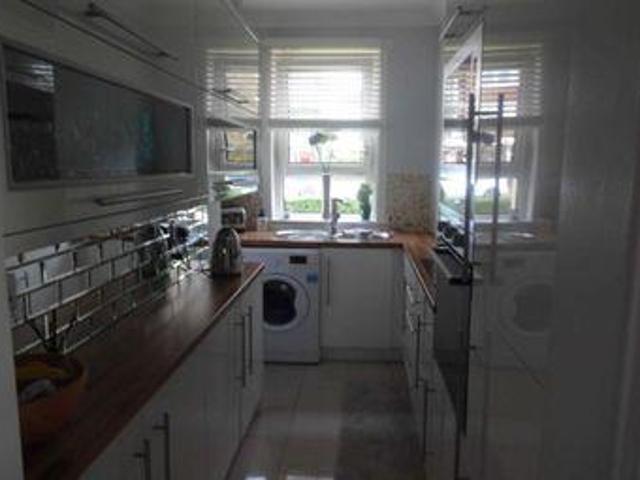 2 Bedrooms Flat for rent in Mallaig Road, Govan, Glasgow G51