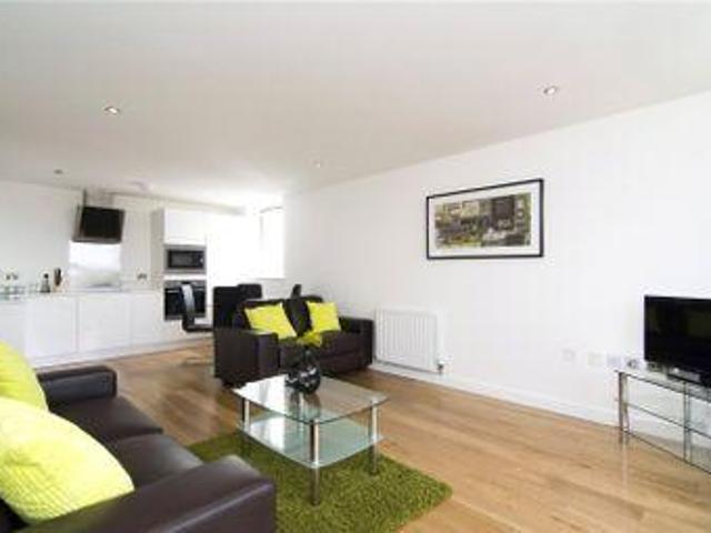 2 Bedrooms Flat for rent in Mallard Point, 6 Rainhill Way, London E3