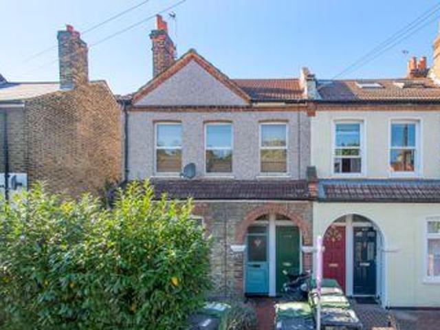 2 Bedrooms Flat for rent in Malyons Road, London SE13