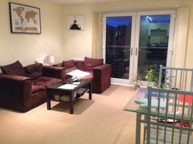2 Bedrooms Flat for rent in Manchester Street, Manchester, Greater Manchester M16