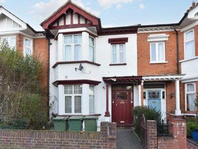 2 Bedrooms Flat for rent in Manor Road, North Sheen, Richmond TW9