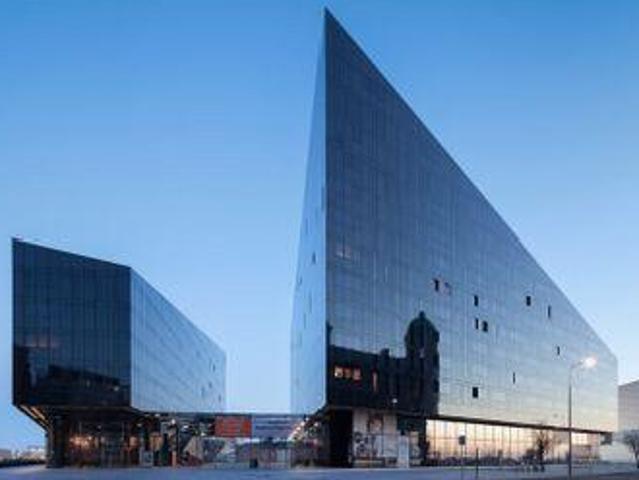 2 Bedrooms Flat for rent in Mann Island, Liverpool L3