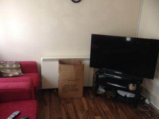 2 Bedrooms Flat for rent in Mansfield Road, Ilford IG1