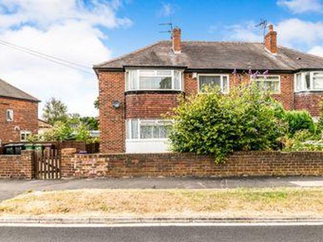 2 Bedrooms Flat for rent in Manston Gardens, Leeds LS15