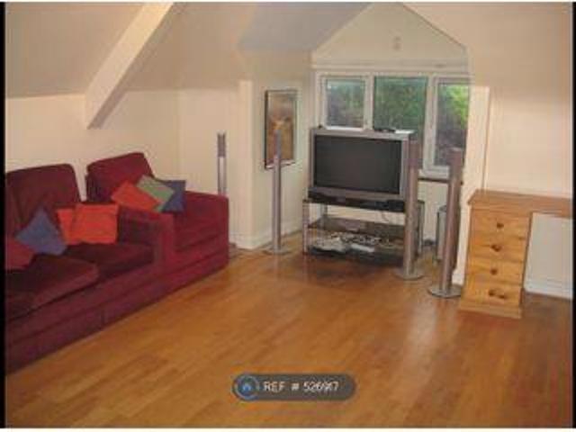2 Bedrooms Flat for rent in Mapesbury Road, London NW2