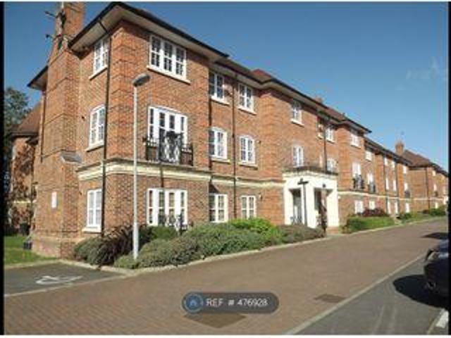 2 Bedrooms Flat for rent in Marchant Close, London NW7