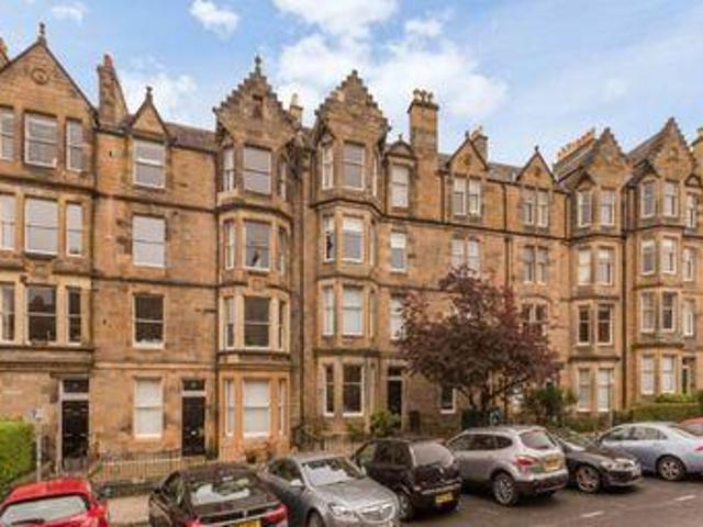 2 Bedrooms Flat for rent in Marchmont Crescent, Marchmont, Edinburgh EH9