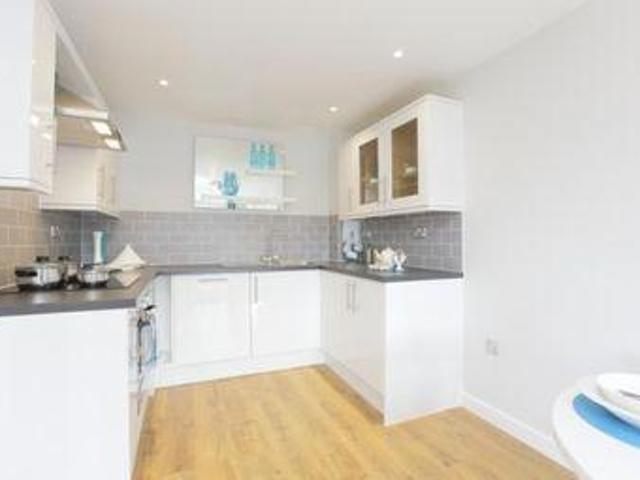 2 Bedrooms Flat for rent in Market Place, Romford RM1