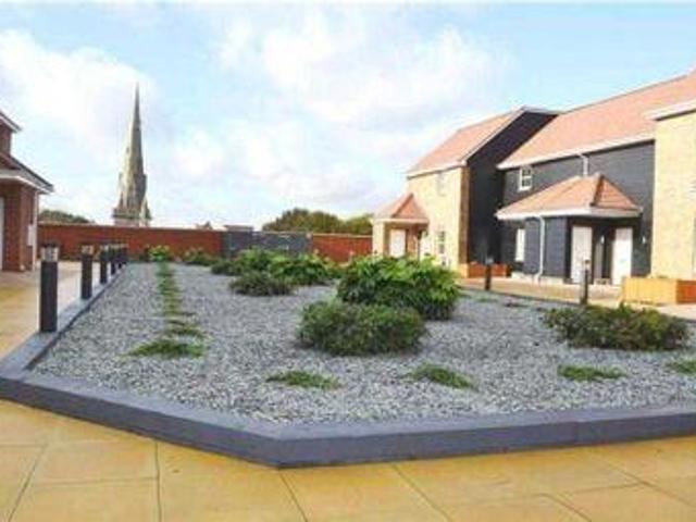 2 Bedrooms Flat for rent in Market Place, Romford RM1