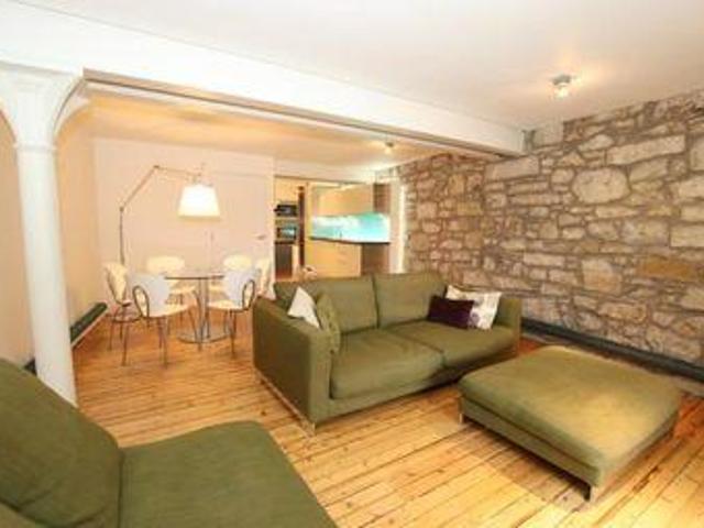 2 Bedrooms Flat for rent in Maritime Street, Edinburgh EH6