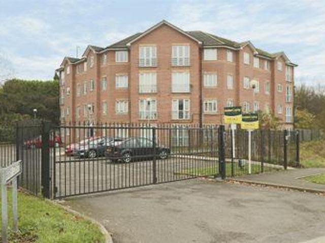 2 Bedrooms Flat for rent in Marmion Road, Thorneywood, Nottingham NG3