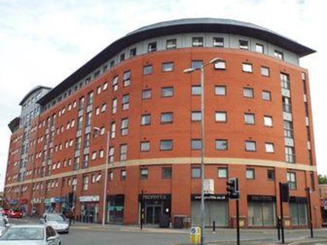 2 Bedrooms Flat for rent in Marsden Road, Bolton BL1