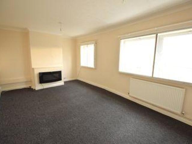 2 Bedrooms Flat for rent in Marsh Lane, City Centre, Leeds LS9