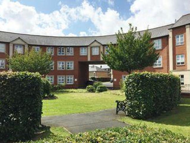 2 Bedrooms Flat for rent in Martins Court, Leeman Road, York YO26