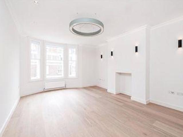 2 Bedrooms Flat for rent in Marylebone High Street, Marylebone, London W1U