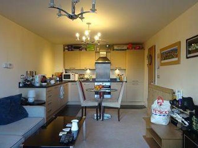 2 Bedrooms Flat for rent in Mason Way, Park Central, Birmingham B15