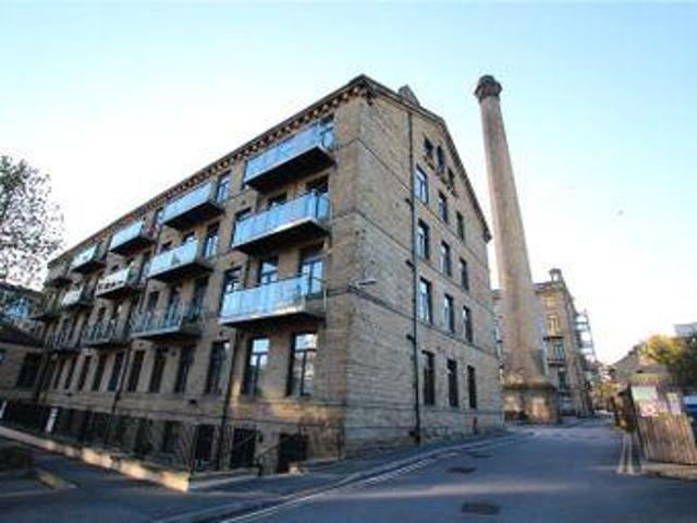 2 Bedrooms Flat for rent in Masons Mill, Salts Mill Road, Shipley BD17