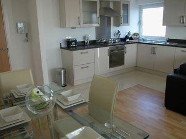 2 Bedrooms Flat for rent in Masshouse Plaza, Birmingham B5