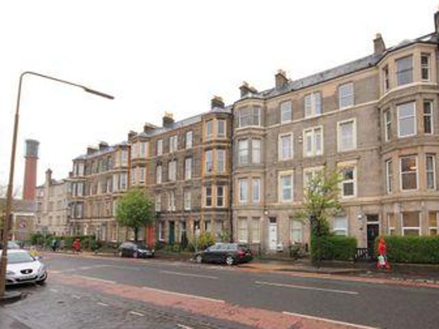 2 Bedrooms Flat for rent in Mcdonald Road, Edinburgh EH7