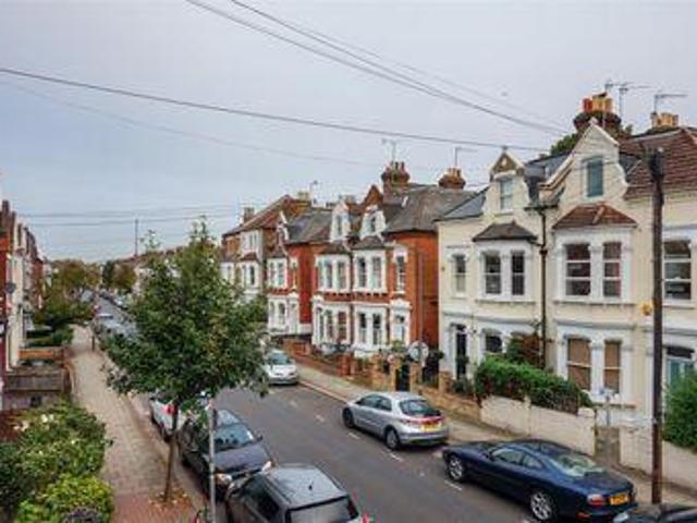 2 Bedrooms Flat for rent in Mexfield Road, London SW15