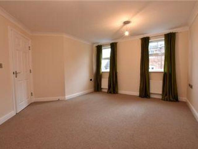 2 Bedrooms Flat for rent in Meadow Side Road, East Ardsley, Wakefield WF3