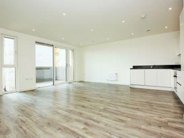 2 Bedrooms Flat for rent in Meadowlark House, Moorhen Drive, West Hendon NW9