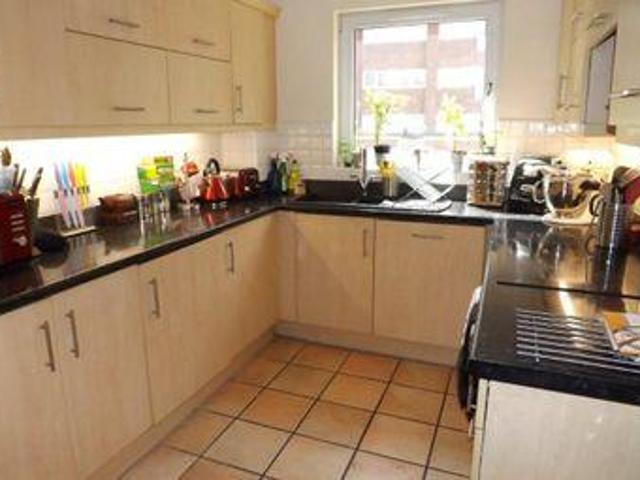 2 Bedrooms Flat for rent in Melbourne Road, Wallington SM6