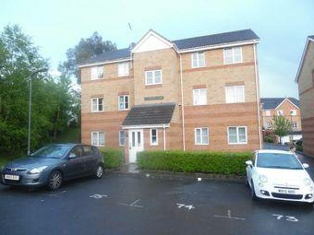 2 Bedrooms Flat for rent in Melissa Court, High Wycombe HP13