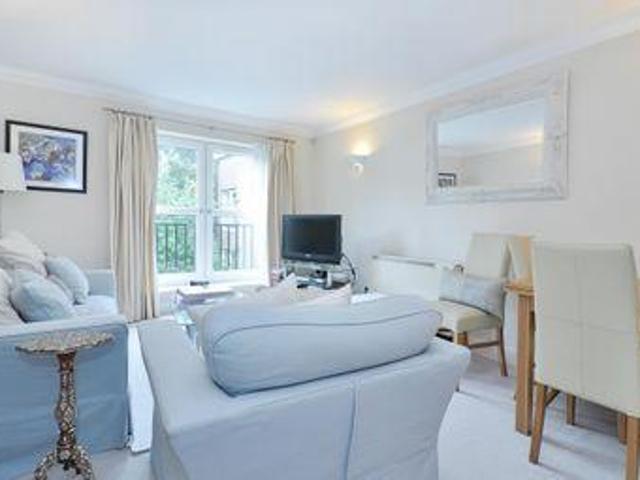2 Bedrooms Flat for rent in Melville Place, London N1