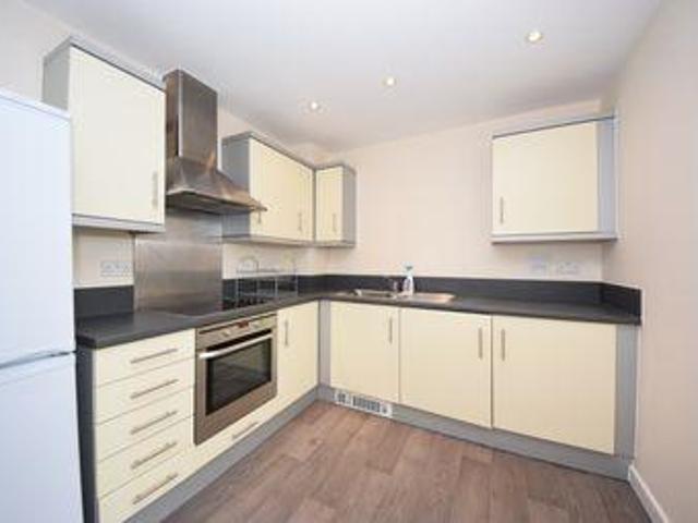 2 Bedrooms Flat for rent in Memorial Heights, Newbury Park IG2