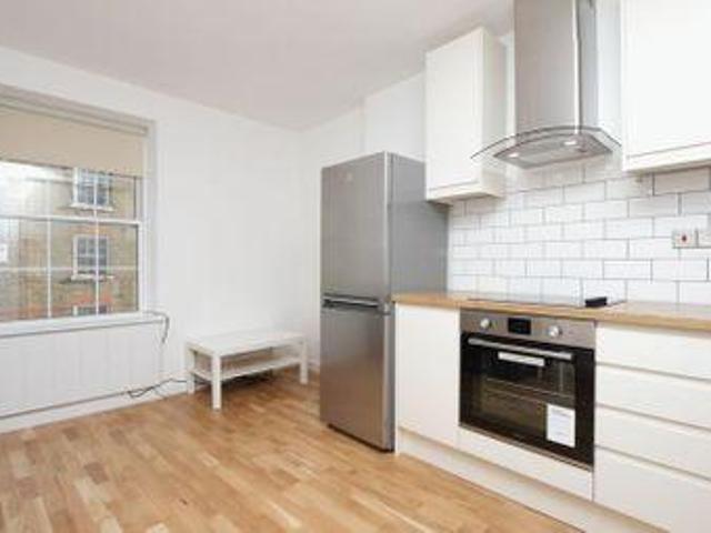 2 Bedrooms Flat for rent in Merchant House, Goulston Street, London E1