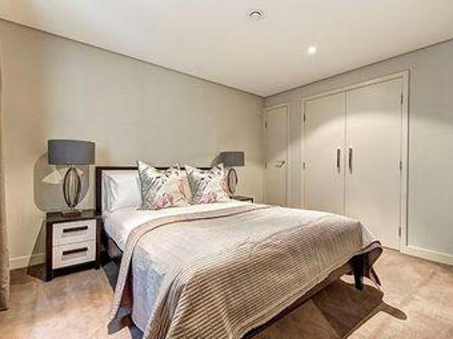 2 Bedrooms Flat for rent in Merchant Square East, Paddington W2