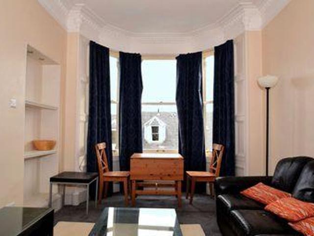 2 Bedrooms Flat for rent in Merchiston Grove, Edinburgh EH11