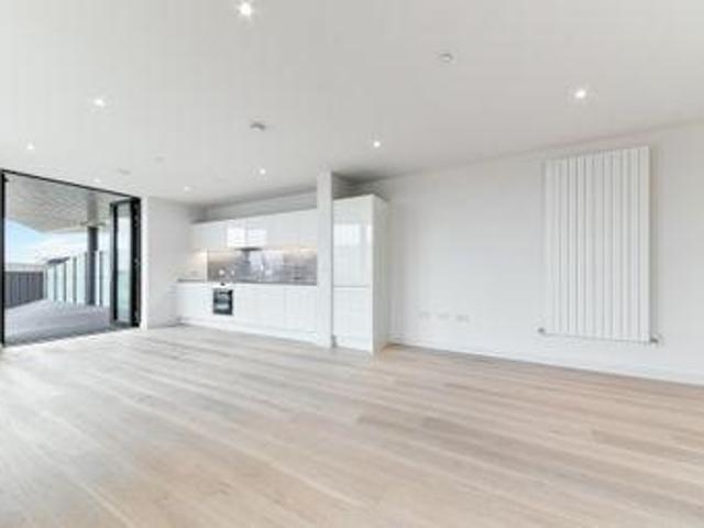 2 Bedrooms Flat for rent in Mercier Court, Royal Wharf, London E16