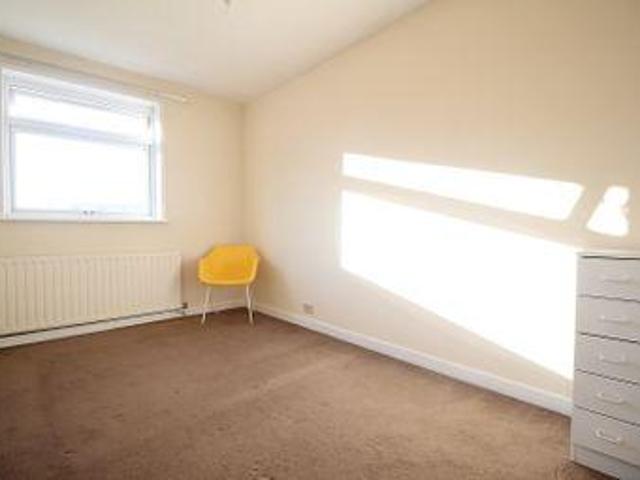 2 Bedrooms Flat for rent in Mercier Road, London SW15
