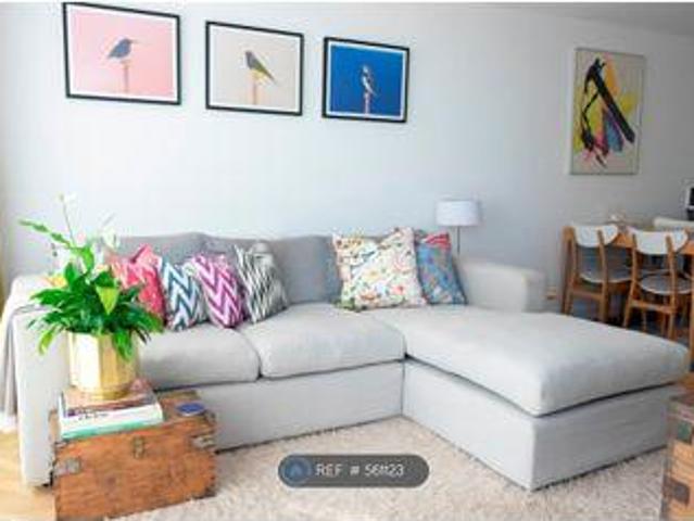 2 Bedrooms Flat for rent in Merlin Heights, London N17