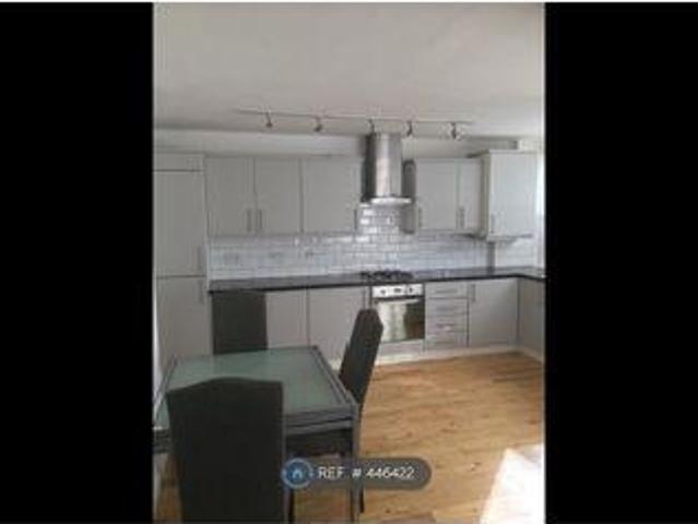 2 Bedrooms Flat for rent in Mersey Road, Manchester M20