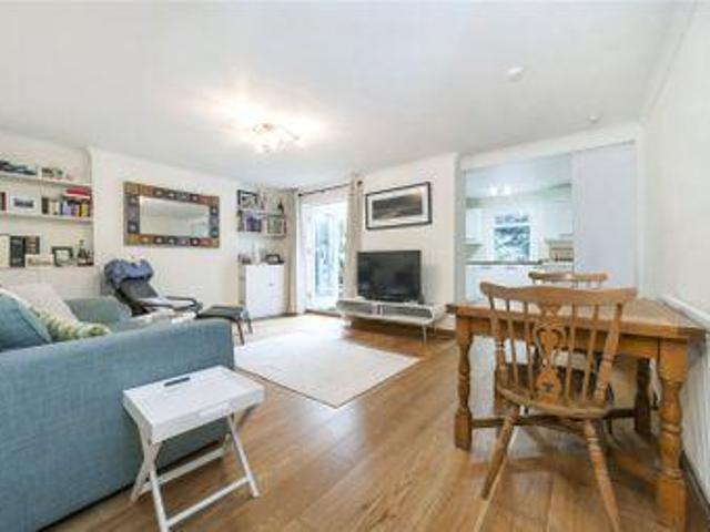 2 Bedrooms Flat for rent in Messina Avenue, West Hampstead, London NW6
