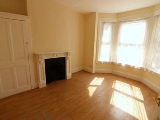 2 Bedrooms Flat for rent in Mitcham Road, East Ham E6