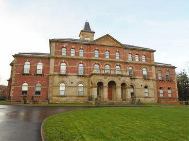 2 Bedrooms Flat for rent in Middlewood Rise, Sheffield S6