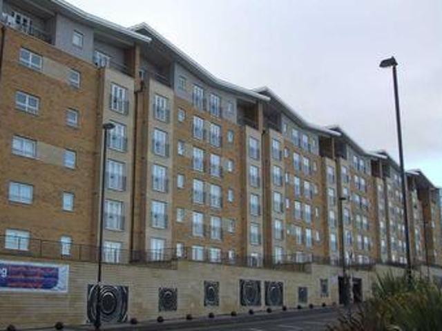 2 Bedrooms Flat for rent in Middlewood Street, Salford M5