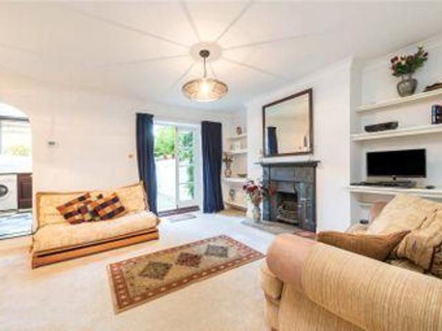 2 Bedrooms Flat for rent in Middleton Grove, London N7