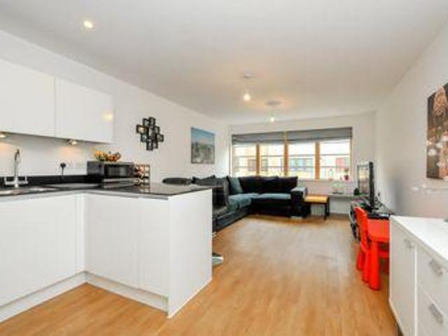 2 Bedrooms Flat for rent in Mildmay Avenue, London N1