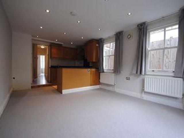 2 Bedrooms Flat for rent in Milkwood Road, London SE24