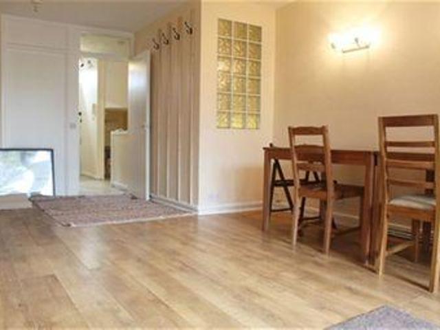 2 Bedrooms Flat for rent in Mill Lane, London NW6