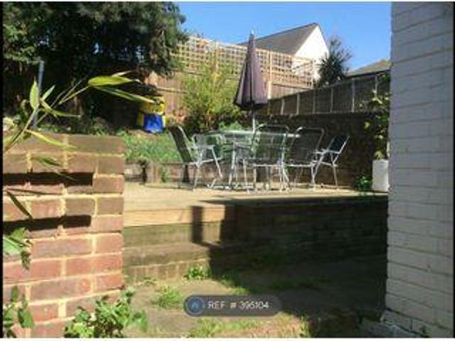 2 Bedrooms Flat for rent in Mill Lane, London NW6
