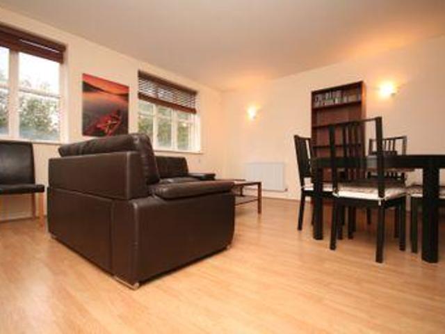 2 Bedrooms Flat for rent in Mill Street, London SE1