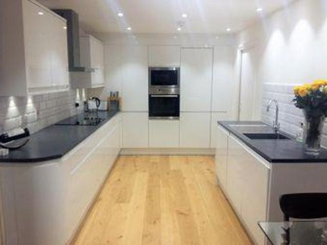 2 Bedrooms Flat for rent in Mill Street, London SE1