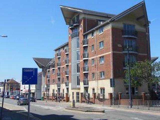 2 Bedrooms Flat for rent in Millennium View, Fitzhammon Embankment, Cardiff CF11